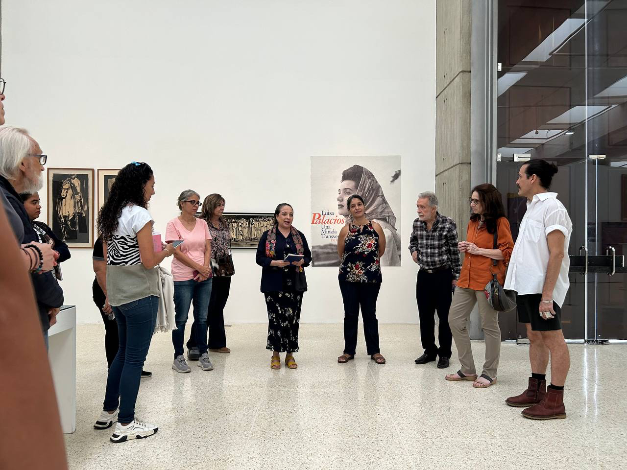 Visita guiada especializada sobre la artista Luisa Palacios llega a los ...