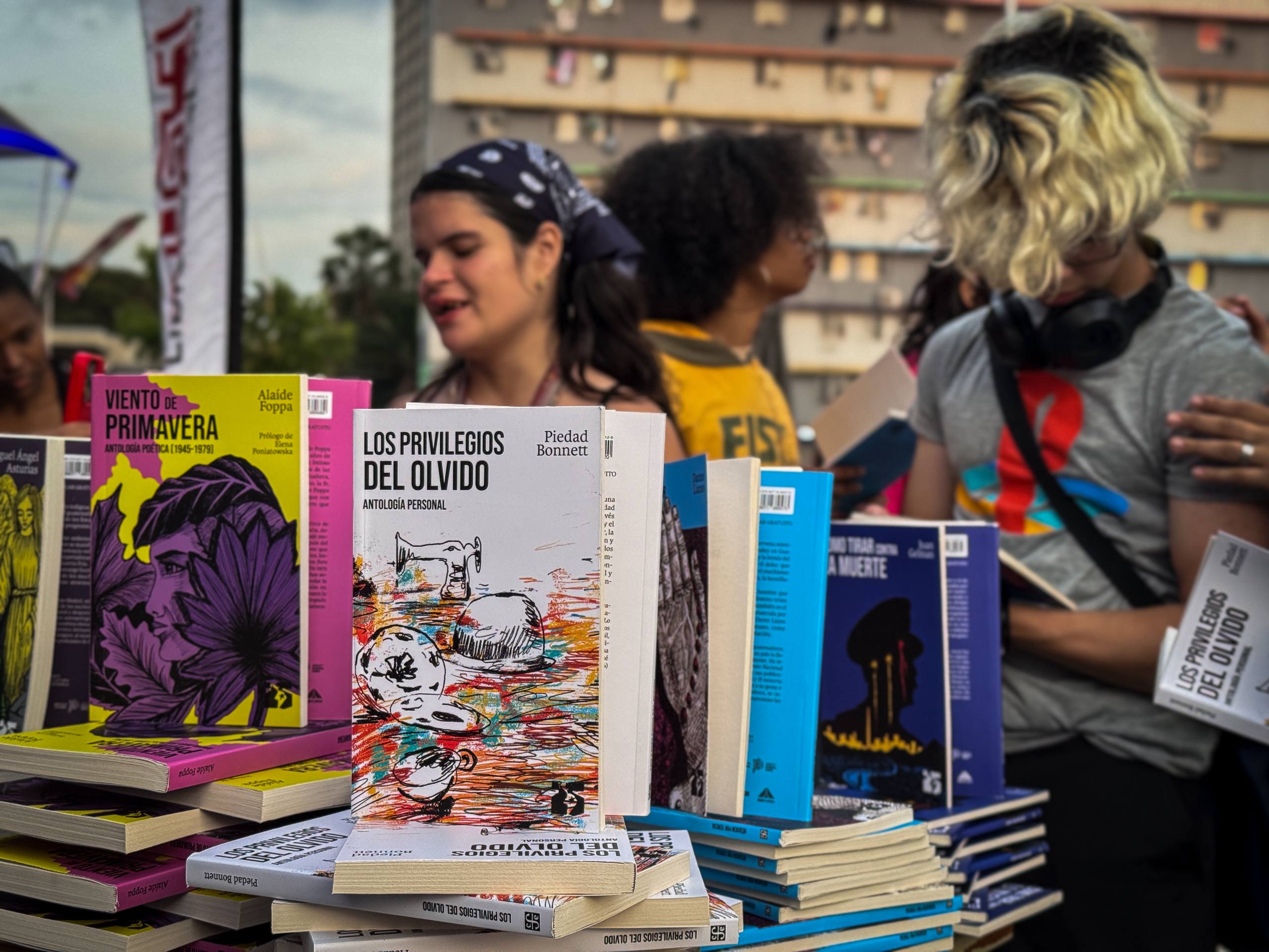 Letras que transforman: “25 para el 25” impulsa el pensamiento crítico ...
